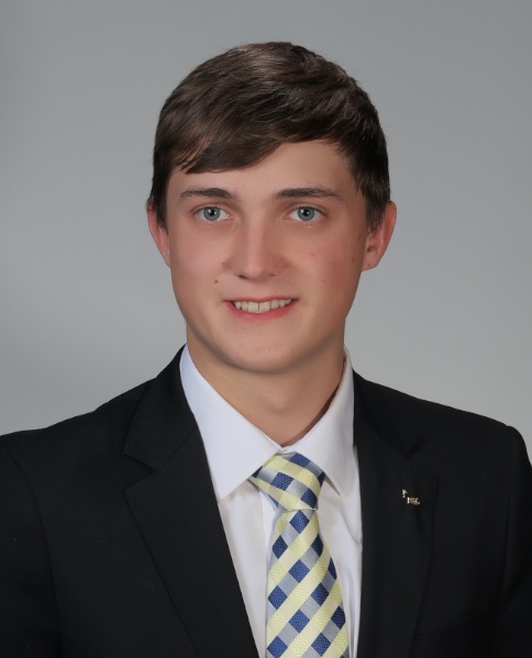 RILEY PUCK – Delta Theta Sigma